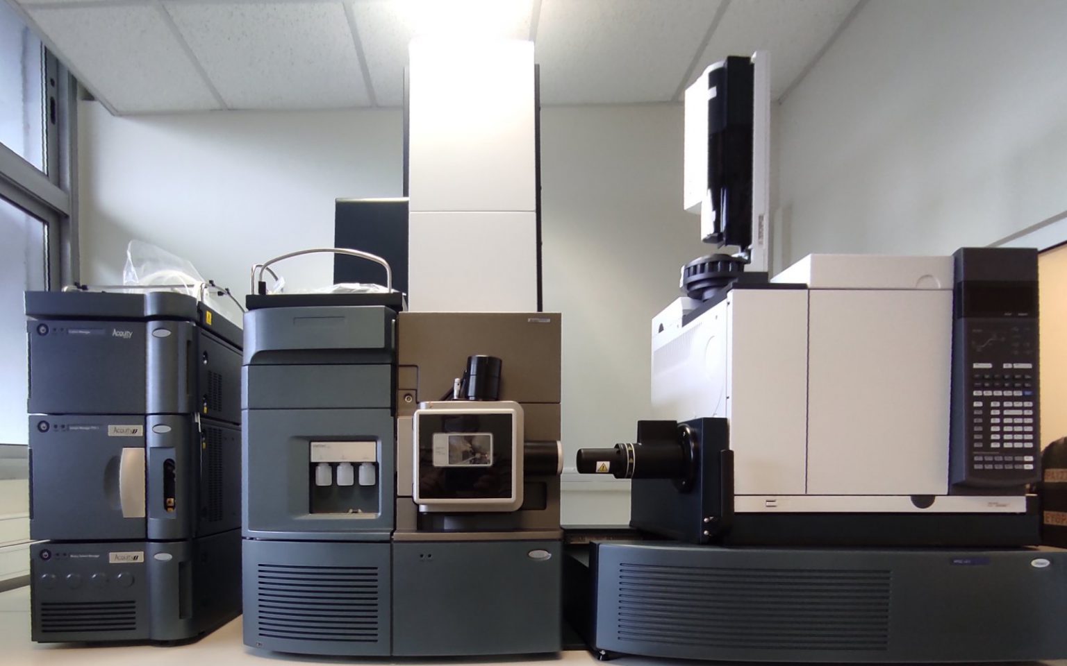 New hybrid UHPLC/GC-QTOF in our laboratory - Biomedical & Analytical Center